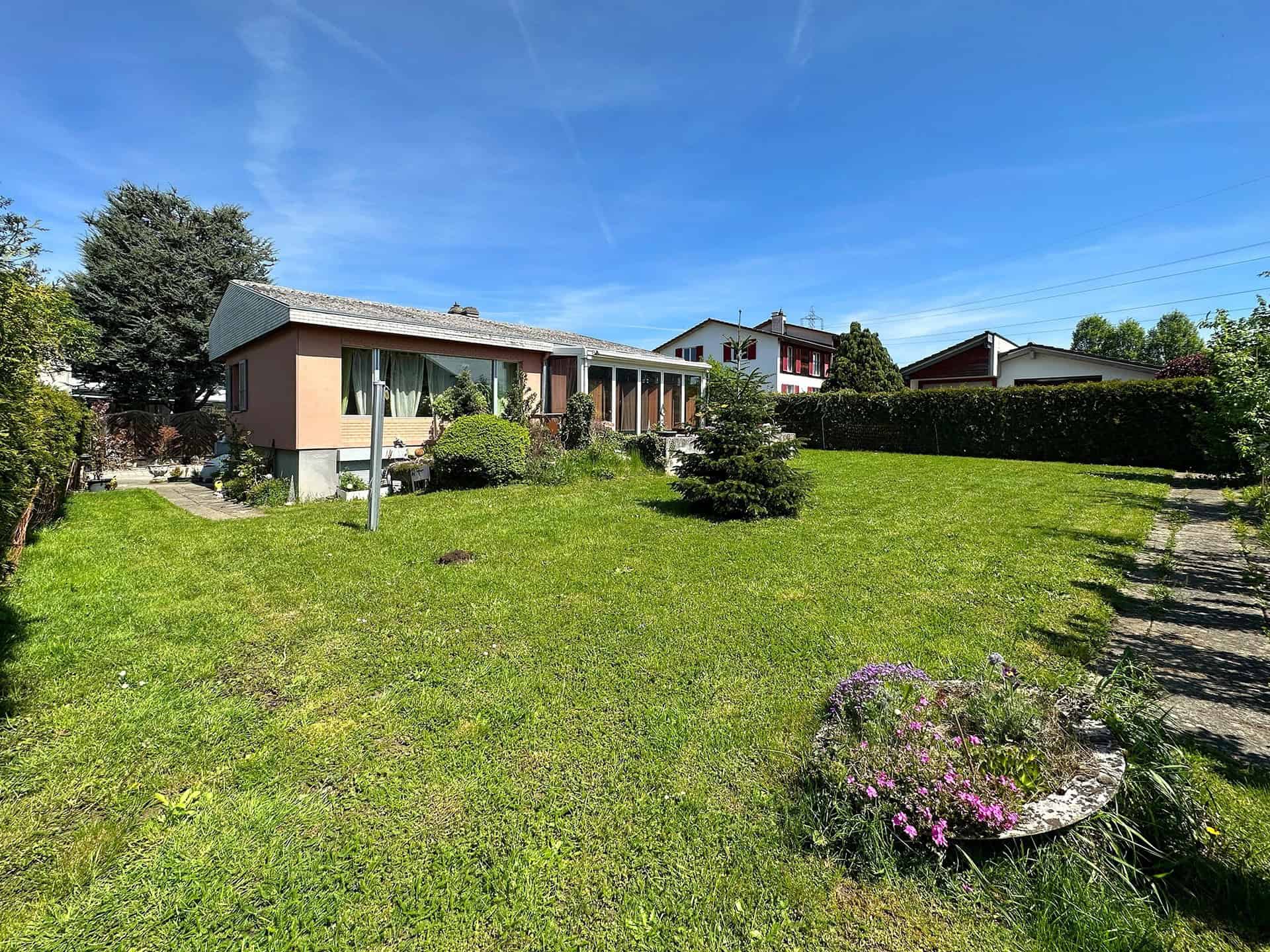 Eigenheim mit grossem Garten, Ausbaupotential vorhanden
